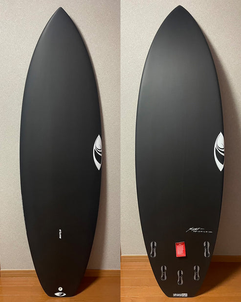 千葉一宮在庫 C1-LITE（フルカーボン）Cheat Code 5'10" x 20.75" x 2.75" 35.8L – SHARP EYE JAPAN シャープアイサーフボード ジャパン